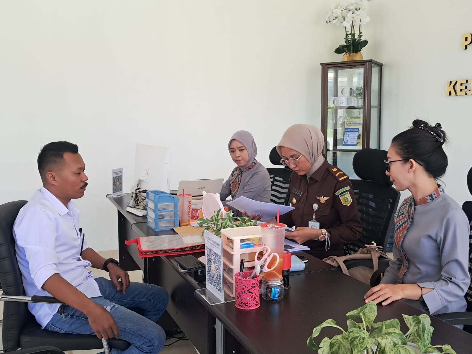 Mantan Bupati Diduga Terlibat Kasus Dugaan Korupsi Yang Dilaporkan APSP di Kejati Sulbar ...